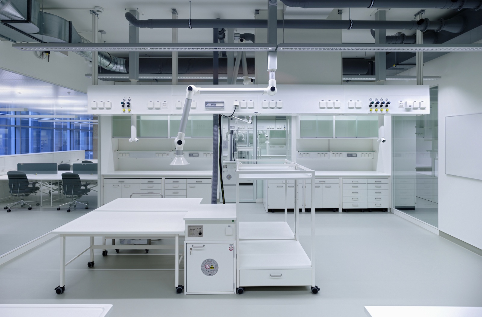 Novartis Laboratory | HENN