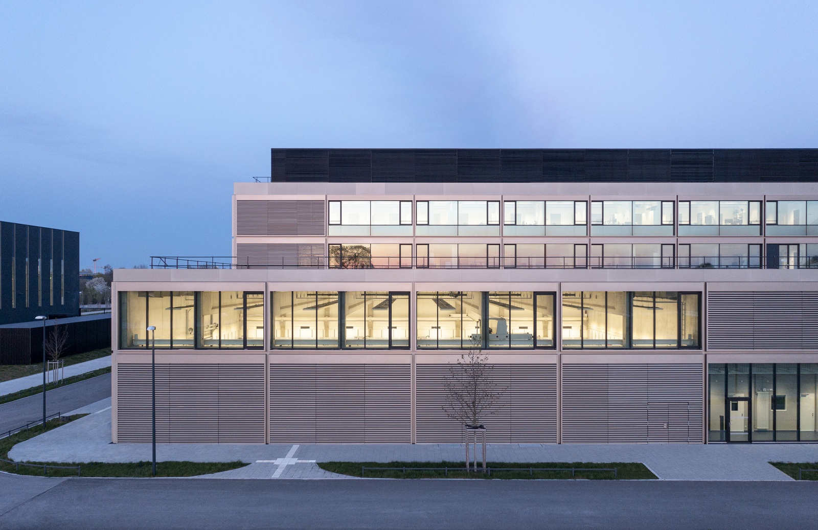 TUM Faculty for Electrical and IT Engineering | HENN